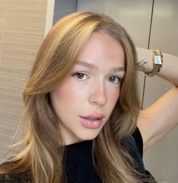 Girls Dating in Toronto - Taylor, 24